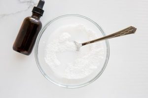 The Best and Worst Toothpaste Ingredients [Plus 2 DIY Recipes]